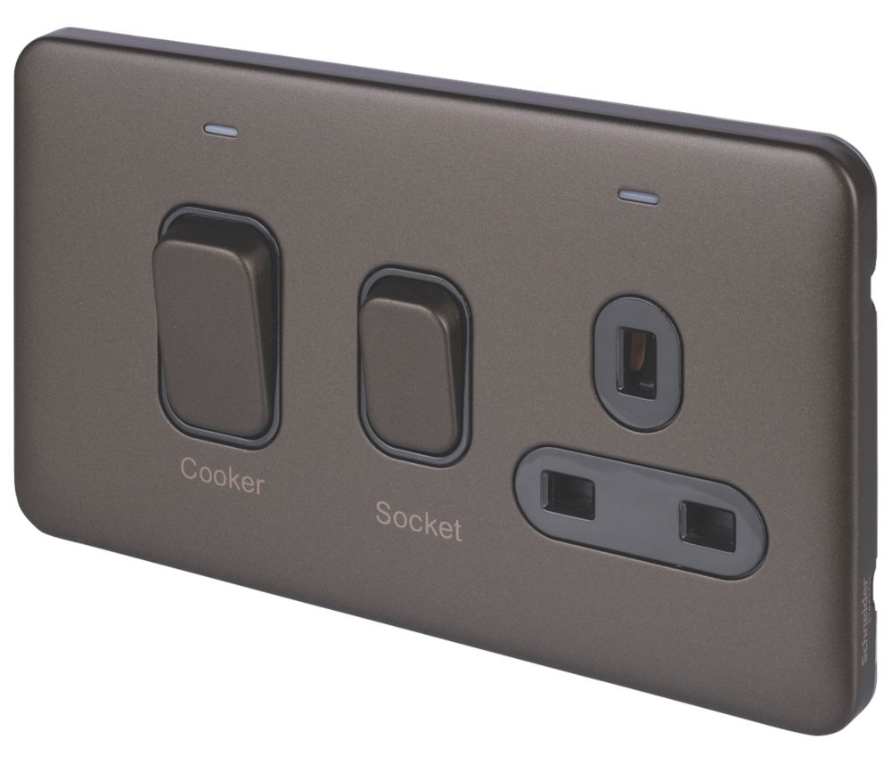 Schneider Electric Lisse Deco 45A 2-Gang DP Cooker Switch & 13A DP ...