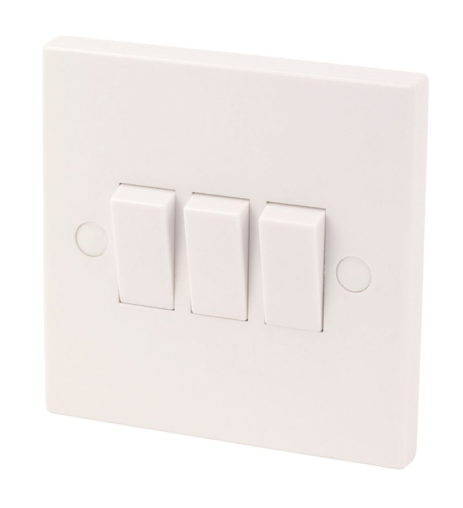 Essentials 10AX 3-Gang 2-Way Light Switch White - Screwfix