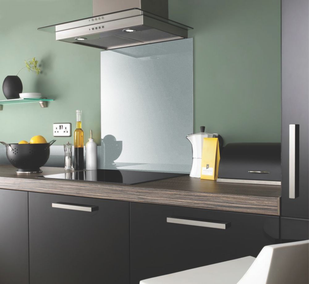 Splashback Silver Metallic Self-Adhesive Splashback 600mm x 750mm x 6mm ...