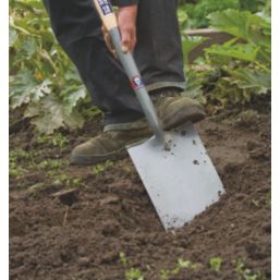 Spear & Jackson Square Head Neverbend Digging Spade - Screwfix