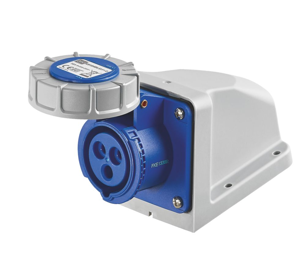 MK 16A 2P+E Surface Outlet 200-250V - Screwfix