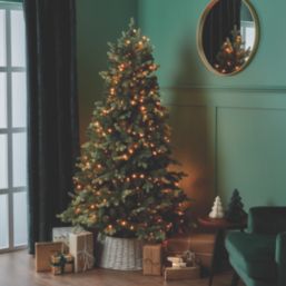 1500 LED Indoor & Outdoor Warm White String Christmas Lights - Screwfix