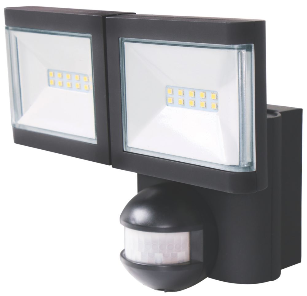 Outdoor Lights With Sensors | PIR Lights | Screwfix.ie