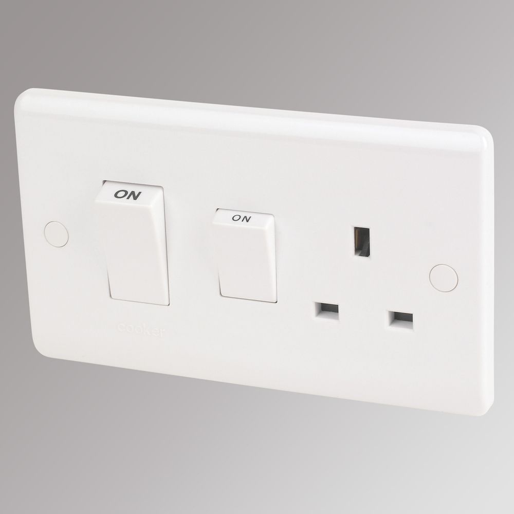 LAP 45A 2-Gang DP Cooker Switch & 13A DP Switched Socket White - Screwfix