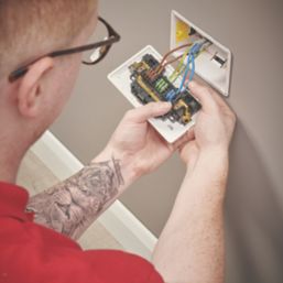 MK Logic Plus Rapid Fix 13A 2-Gang DP Switched Sockets White 5 Pack ...