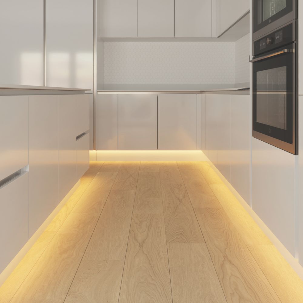 LAP 5m LED Strip Light 21W 2400lm - Screwfix