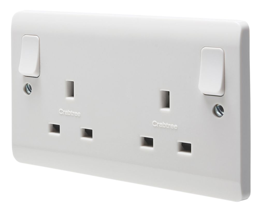 Crabtree Instinct 13A 2-Gang DP Switched Socket White | Sockets ...