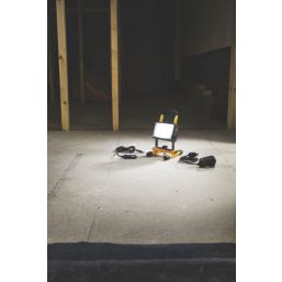 LAP Rechargeable LED Work Light 1000lm - Screwfix