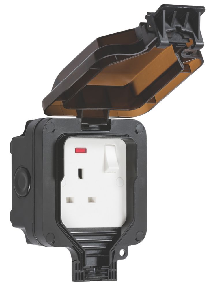 Knightsbridge IP66 13A 1-Gang DP Weatherproof Outdoor Switched Socket ... Knightsbridge IP66 13A 1-Gang DP Weatherproof Outdoor Switched Socket ...