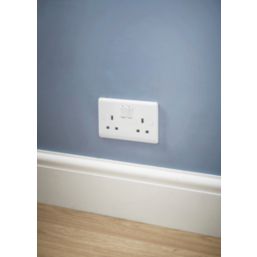 LAP 13A 2-Gang SP Switched Plug Socket White - Screwfix