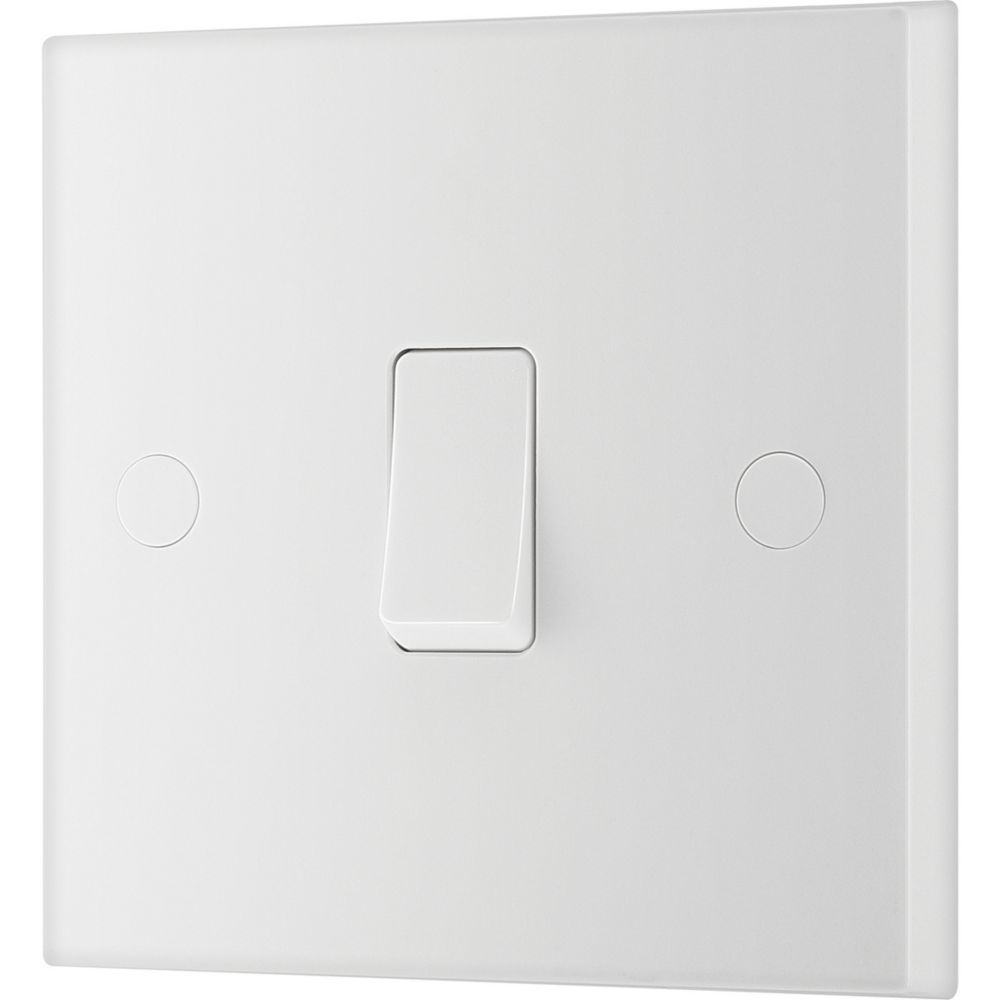 British General 900 Series 20A 1-Gang DP Control Switch White - Screwfix