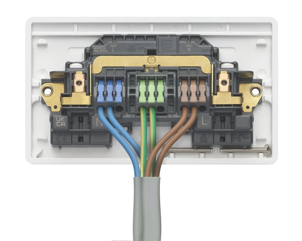 MK Logic Plus Rapid Fix 13A 2-Gang DP Switched Socket White - Screwfix