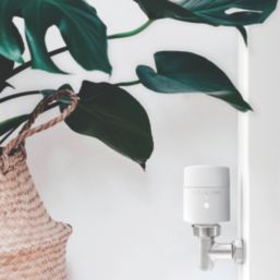 Tado Basic White Smart Radiator Thermostats 4 Pack - Screwfix