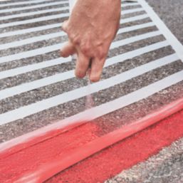 Fortress Trade 750ml Red Matt Line Marking Spray Paint - Screwfix