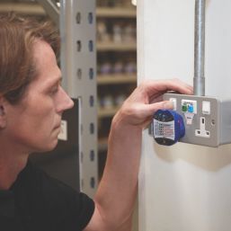 LAP 16A Socket Tester 230V AC - Screwfix